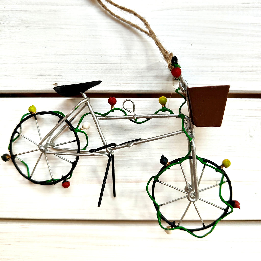 Bicycle with Christmas Lights Tree Decoration – Snowbunting