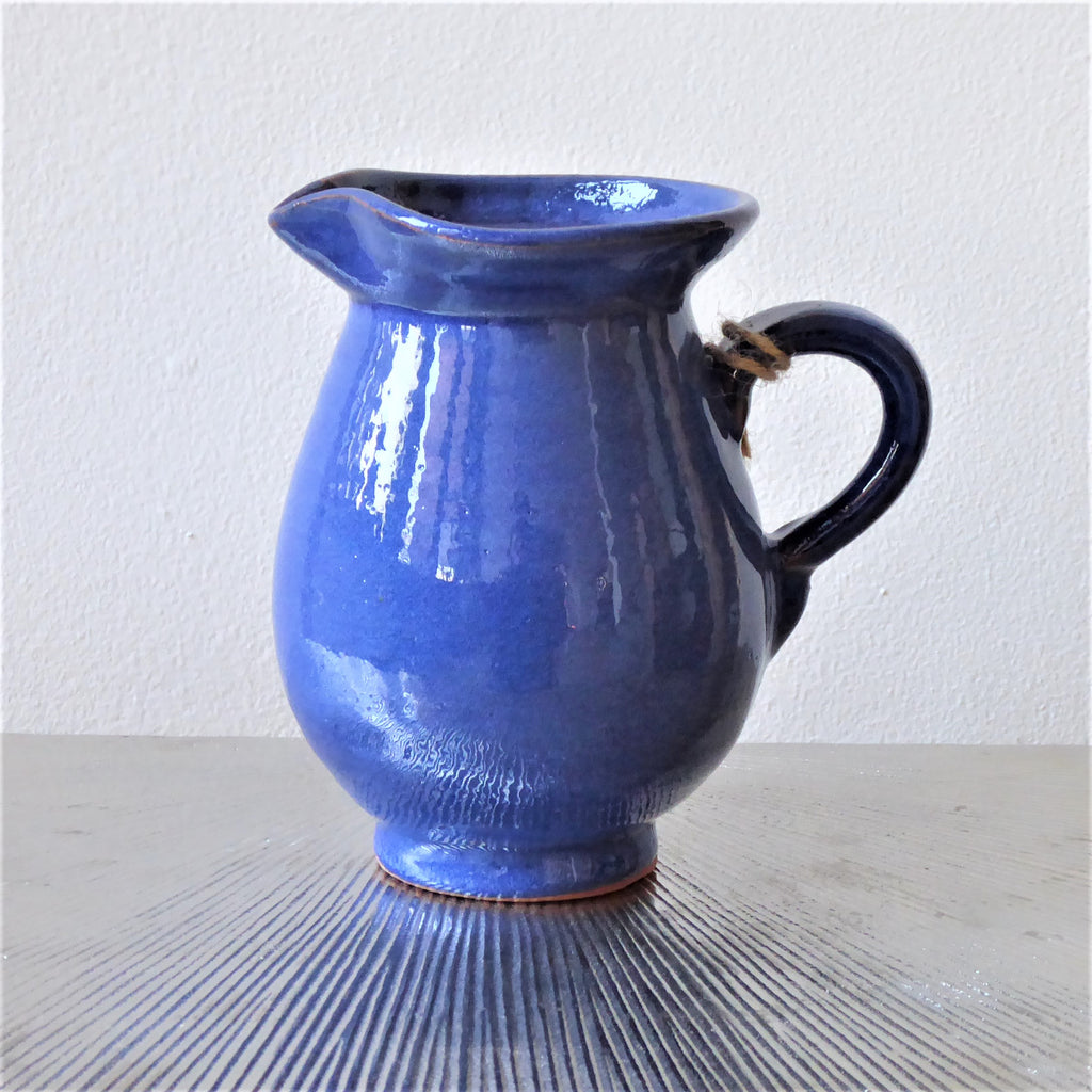 Colourful Spanish Jugs – Snowbunting